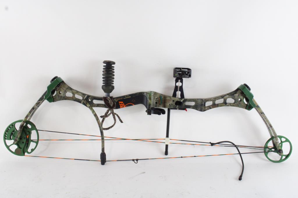 Bear Game Over Compound Bow With Case | Property Room