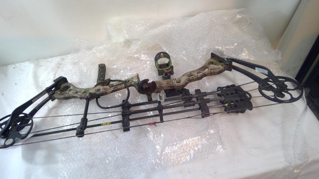 Bear Realtree Bow | Property Room