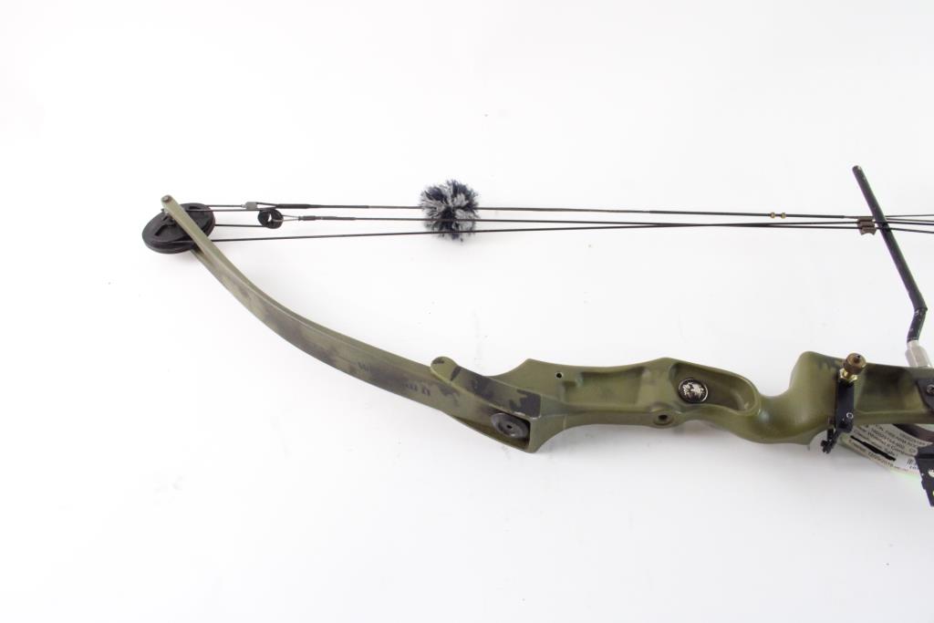 Bear Whitetail 2 Vintage Compound Bow | Property Room