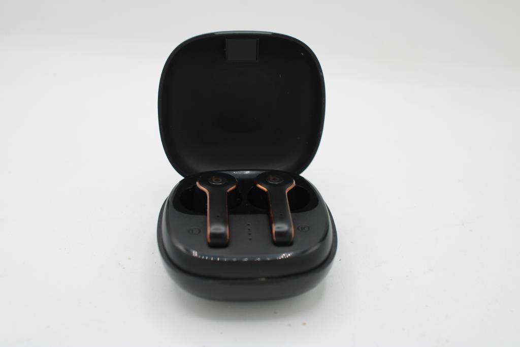 Beats Bluetooth Wireless Earbuds With Charging Case | Property Room