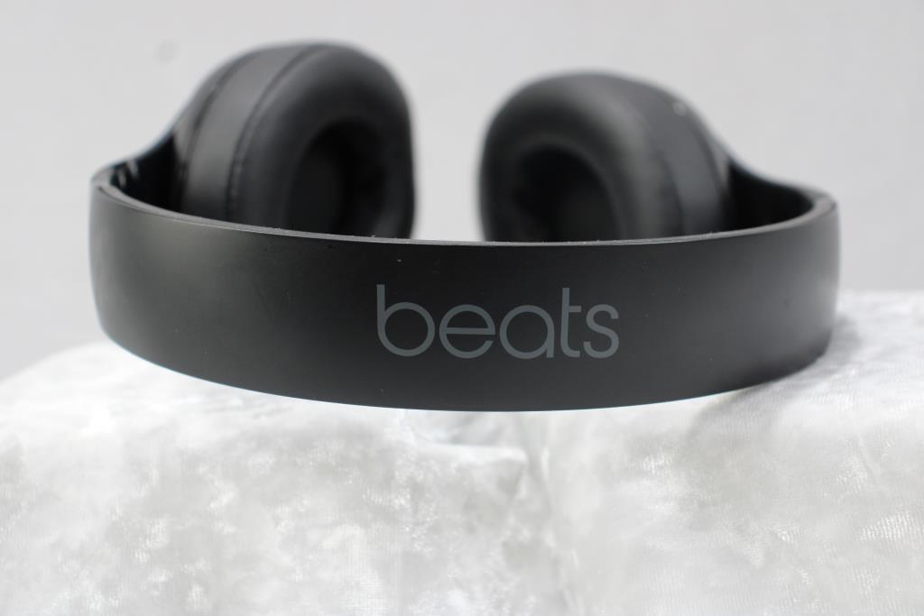Beats By Dr. Dre Studio Wireless Bluetooth Headphones | Property Room