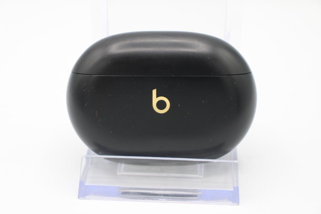 Beats Earbuds With Charging Case | Property Room