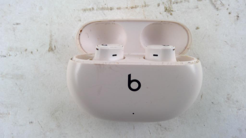 Beats Pods Wireless Earbuds | Property Room