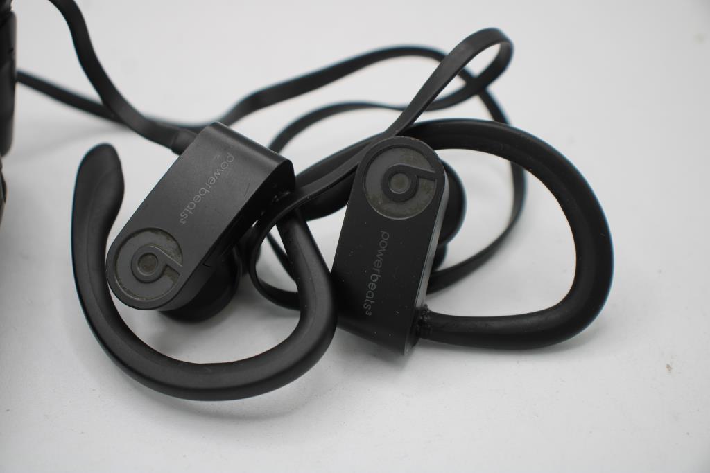 Beats Power 3 Bluetooth Wireless Earbud With Charging Case | Property Room