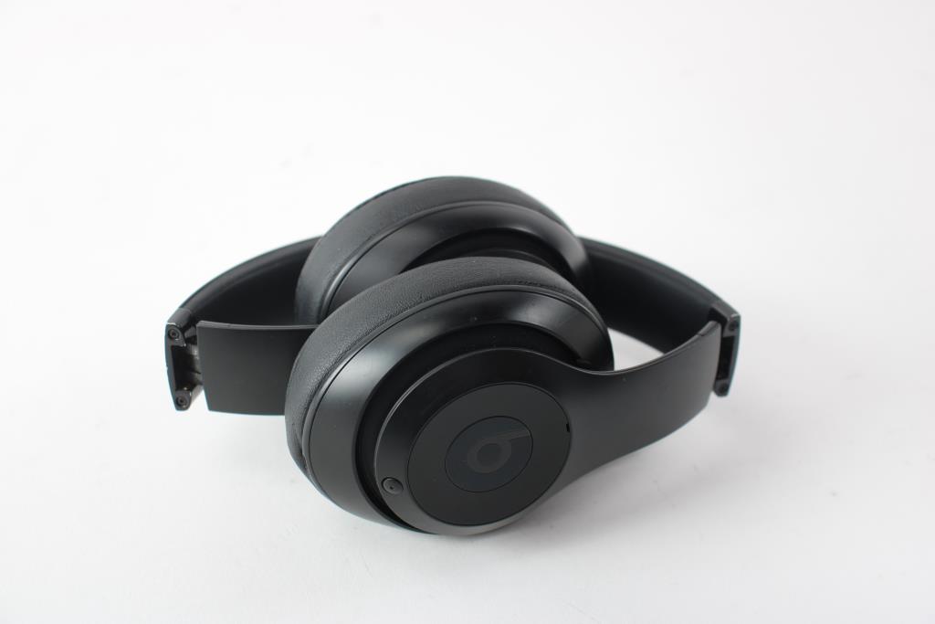Beats Solo3 Wireless Headphones A1914, Black | Property Room