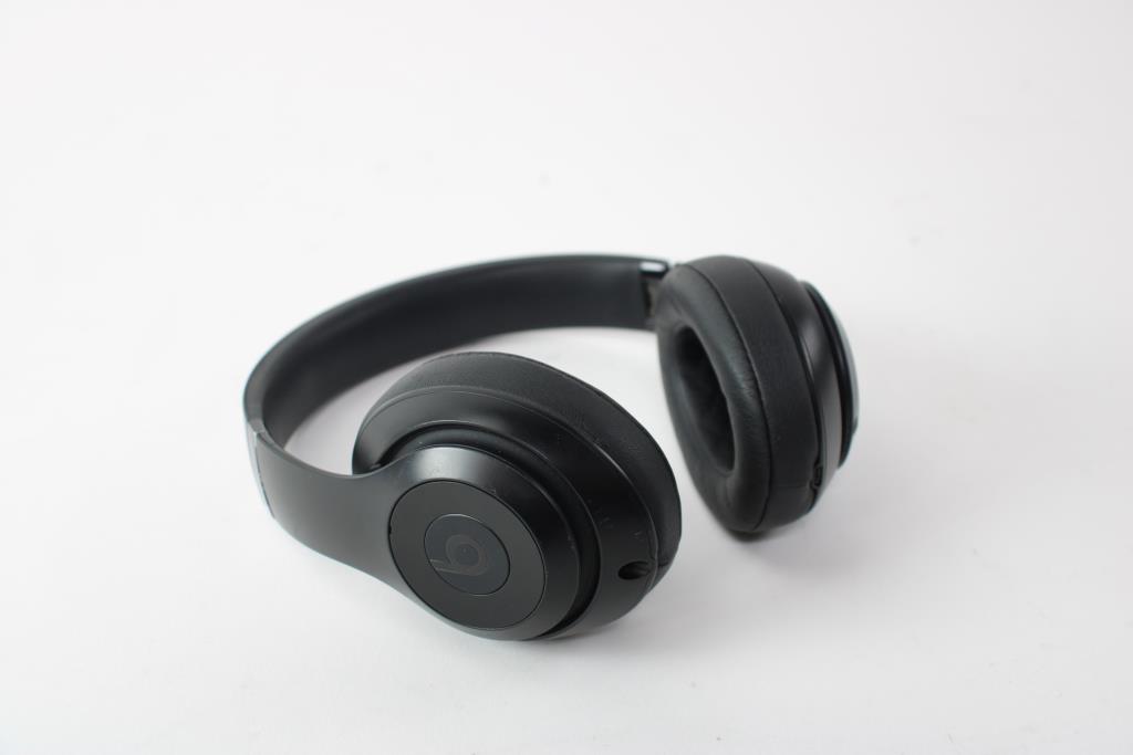 Beats Solo3 Wireless Headphones A1914, Black | Property Room