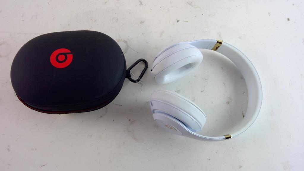 Beats Studio 3 Wireless Headphones | Property Room