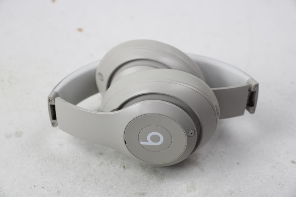 Beats Studio Pro Bluetooth Headphones | Property Room