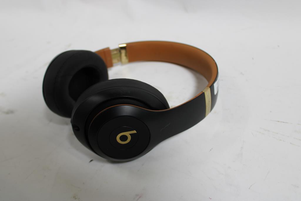 Beats Studio3 Wireless Headphones – The Beats Skyline Collection ...