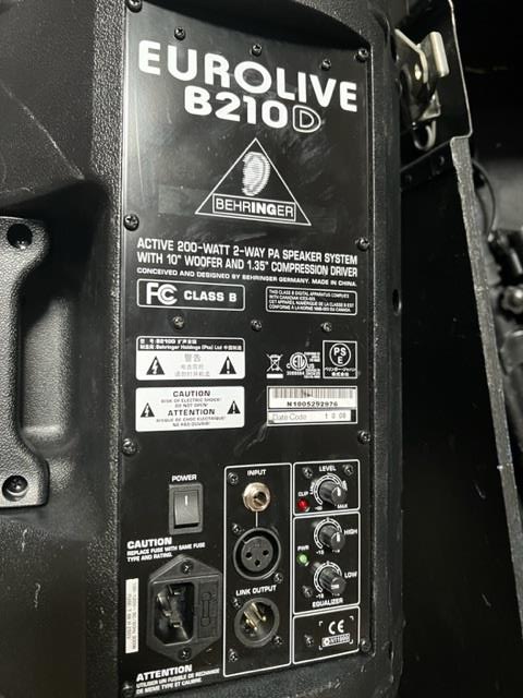 Behringer Eurolive B210D 200W 10 Inch Powered Speaker Set With Rolling ...