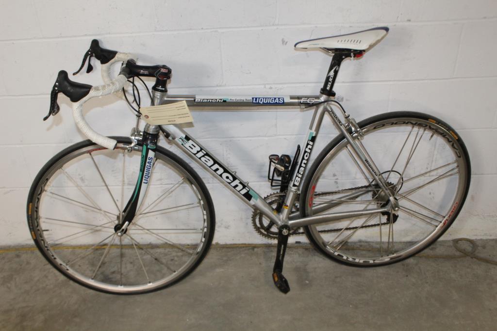 Bianchi FG LiteRoad Bike | Property Room