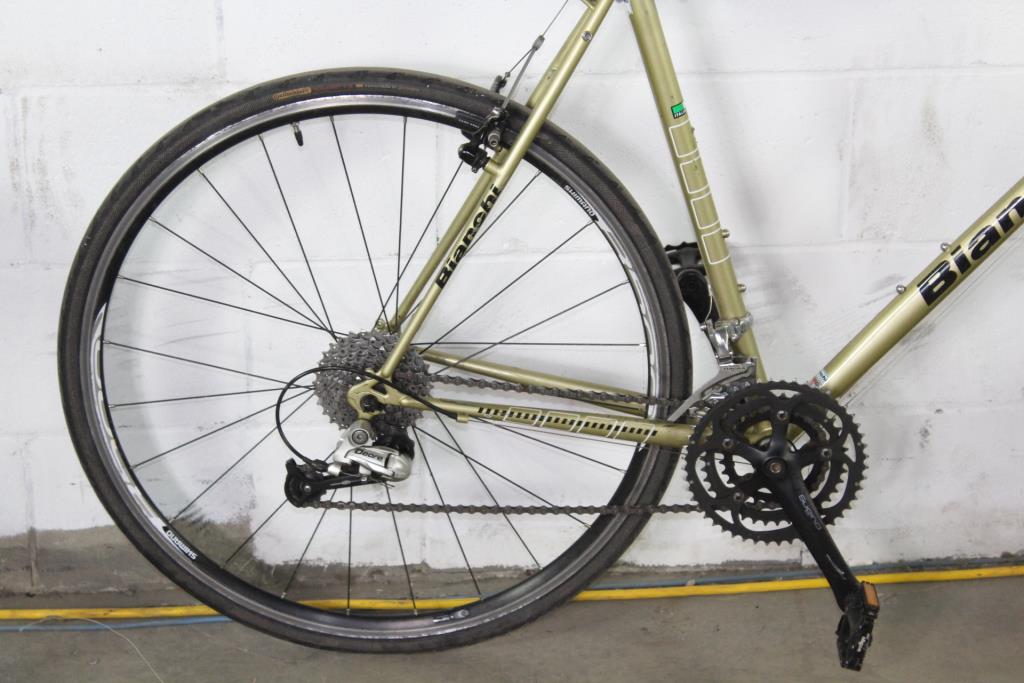 Bianchi Volpe Road Bike | Property Room