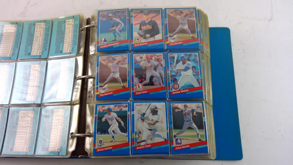 Binder With 1991 Donruss Baseball Cards, 150+ Pieces | Property Room