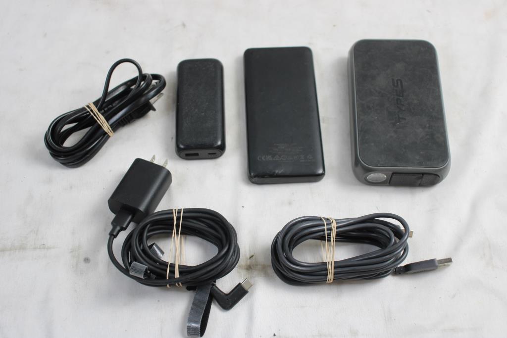 Binoculars, Cables Adaptator, Radio, Power Bank | Property Room