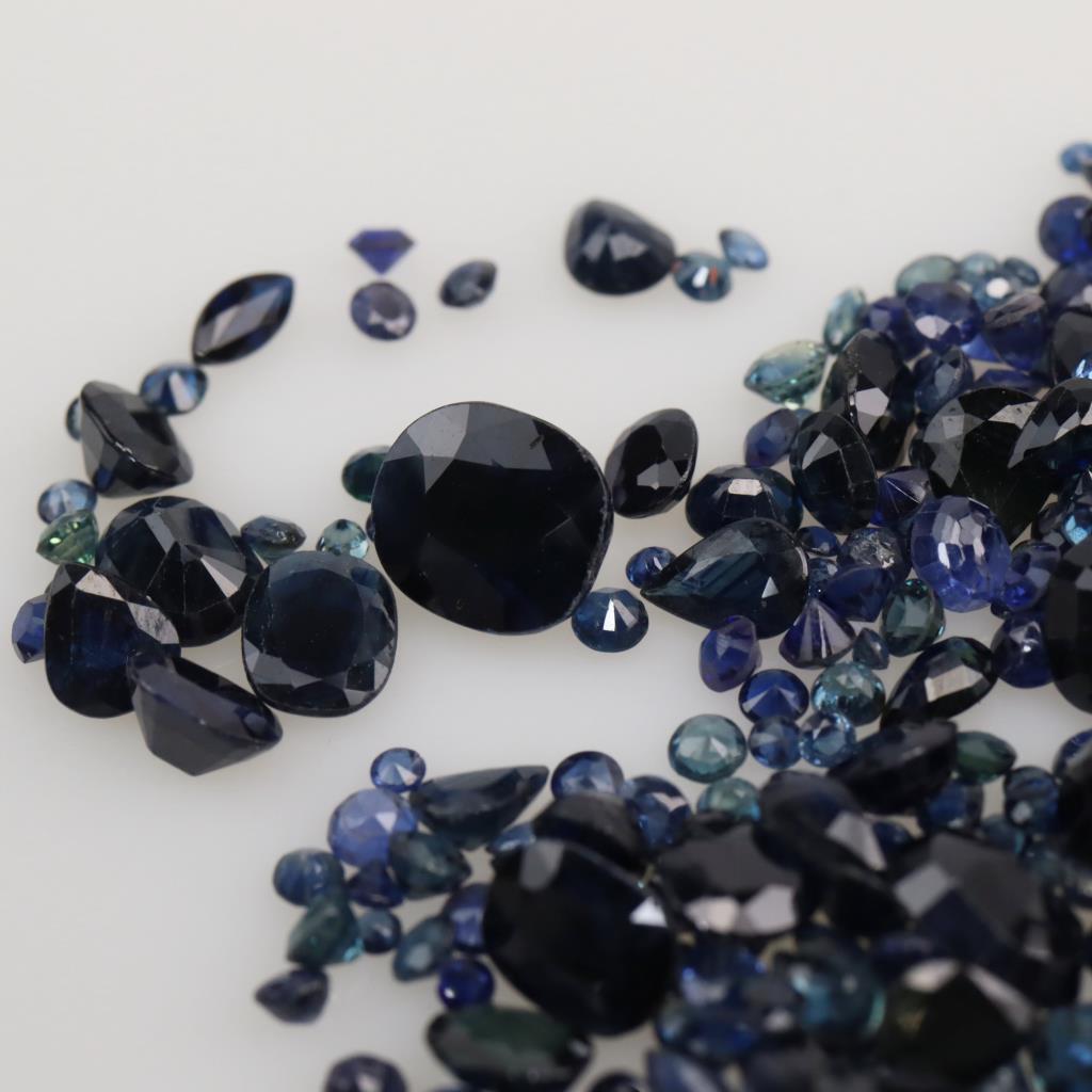 Blue Faceted Loose Jewelry Craft Stones, 268+ Stones | Property Room