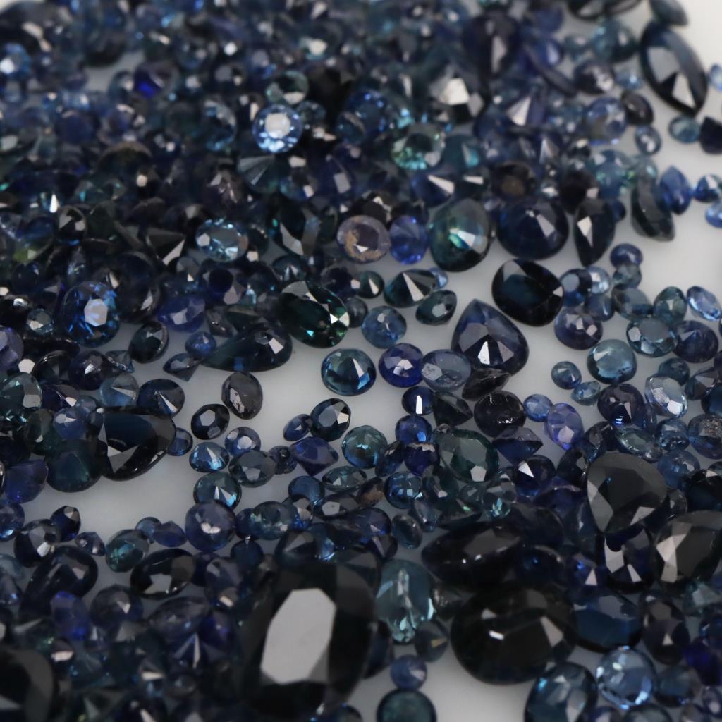 Blue Faceted Loose Jewelry Craft Stones, 512+ Stones | Property Room