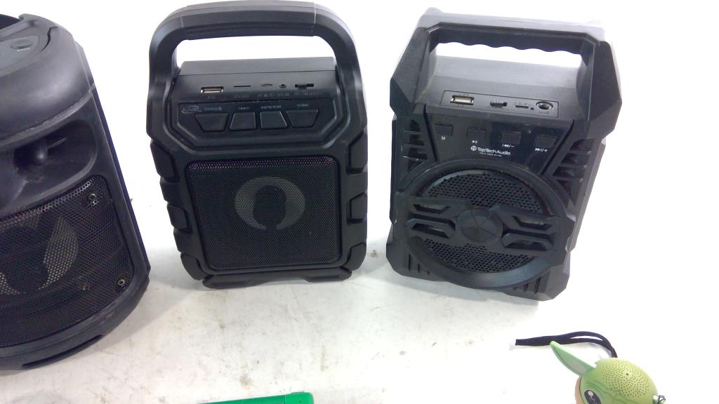 Bluetooth Speaker Lot, 5+ Pieces | Property Room