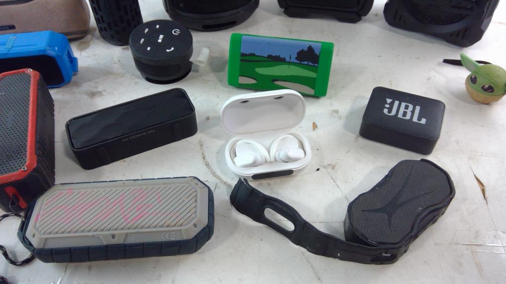 Bluetooth Speaker Lot, 5+ Pieces | Property Room