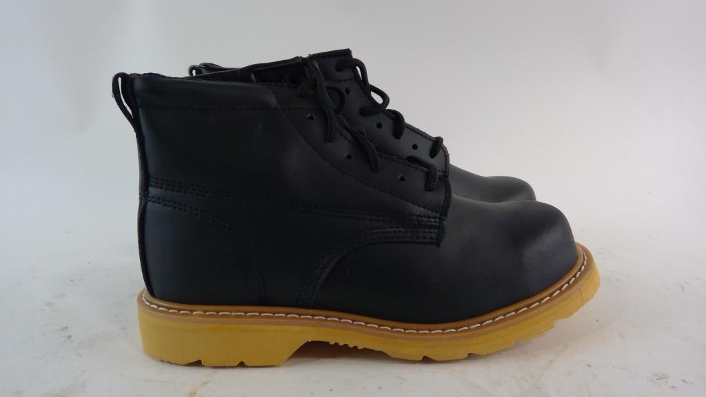 Bob Barker Mens Shoes, Size 5E | Property Room