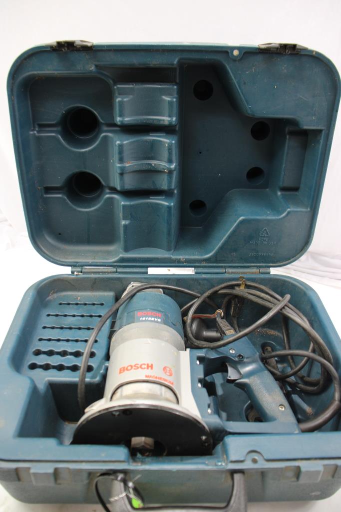 Bosch Fixed-Base Electronic D-Handle Router | Property Room