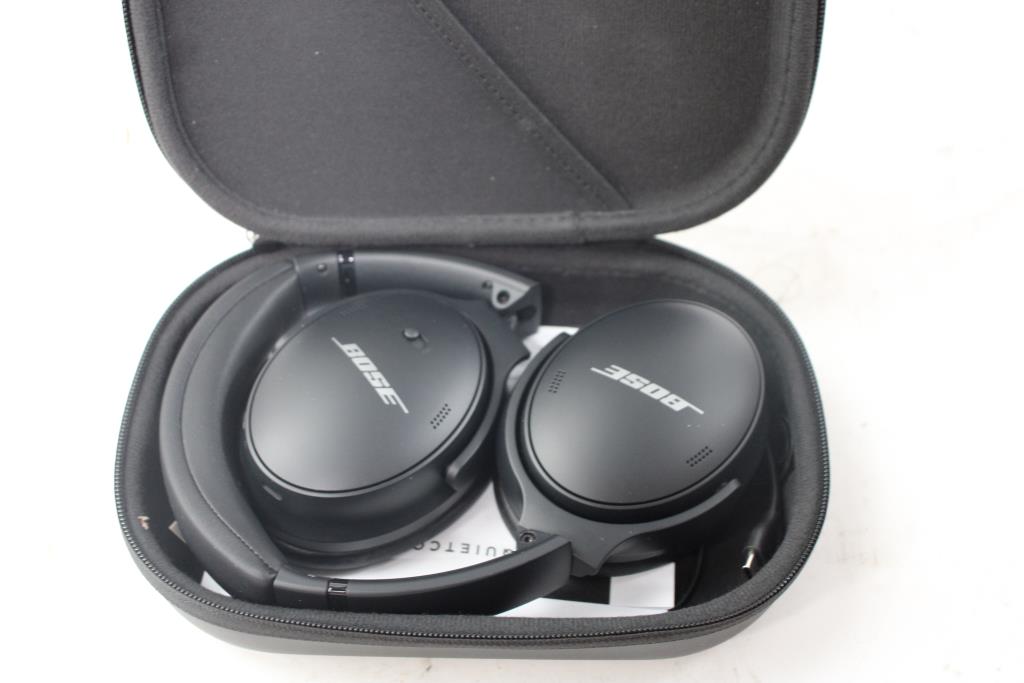 Bose Quiet Comfort 45 Headphones | Property Room
