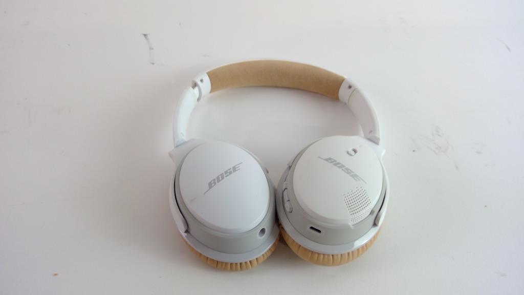 Bose Wireless Headphones | Property Room