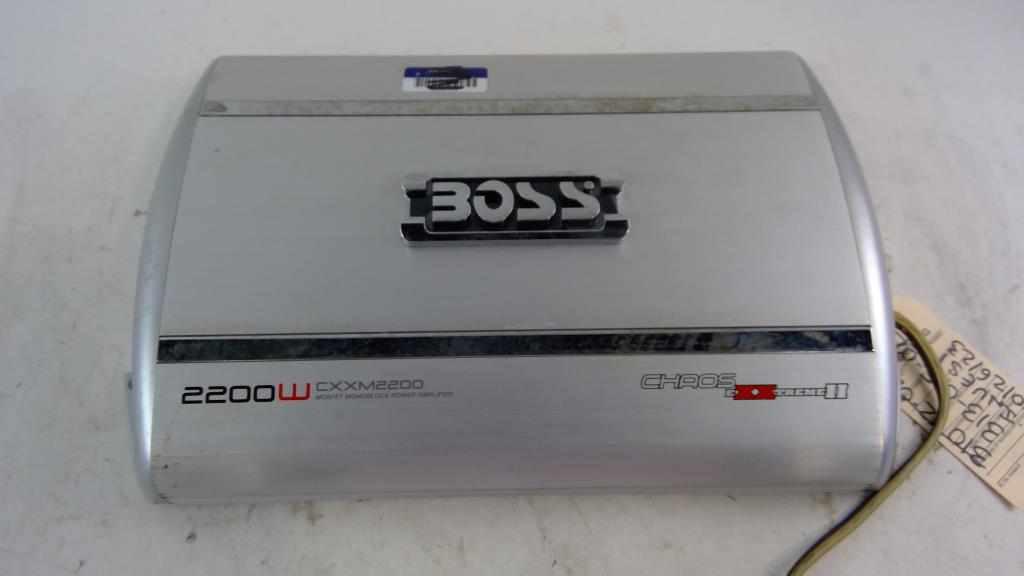 Boss 2200w CXXM2200 Mosfet Monovlock Power Amplifer | Property Room
