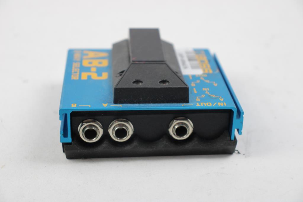 BOSS AB-2 2-Way Selector | Property Room