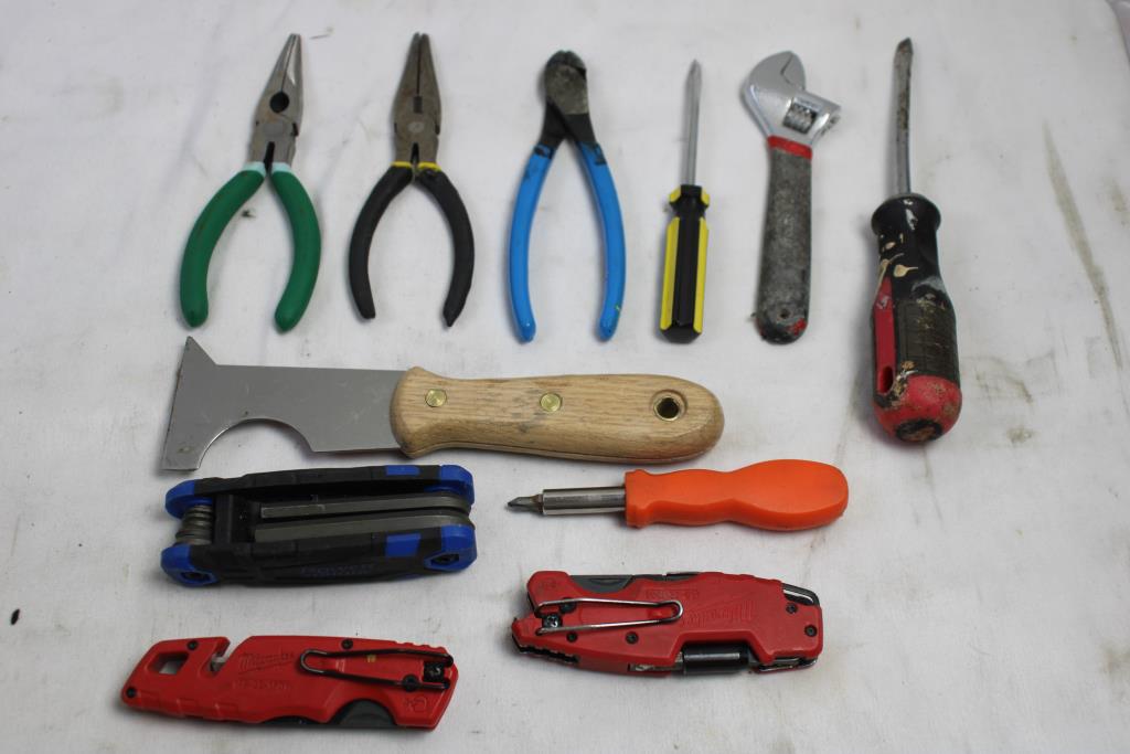Box Full Of Tools | Property Room