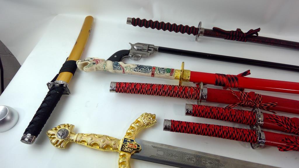 Box Of Swords 10+ Pieces | Property Room