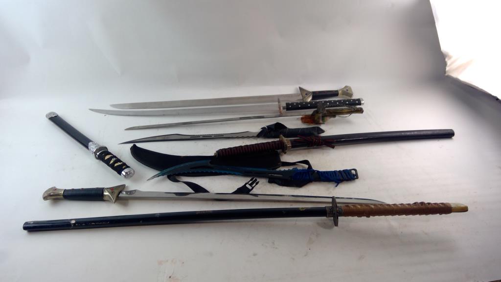 Box Of Swords 5+ Pieces | Property Room