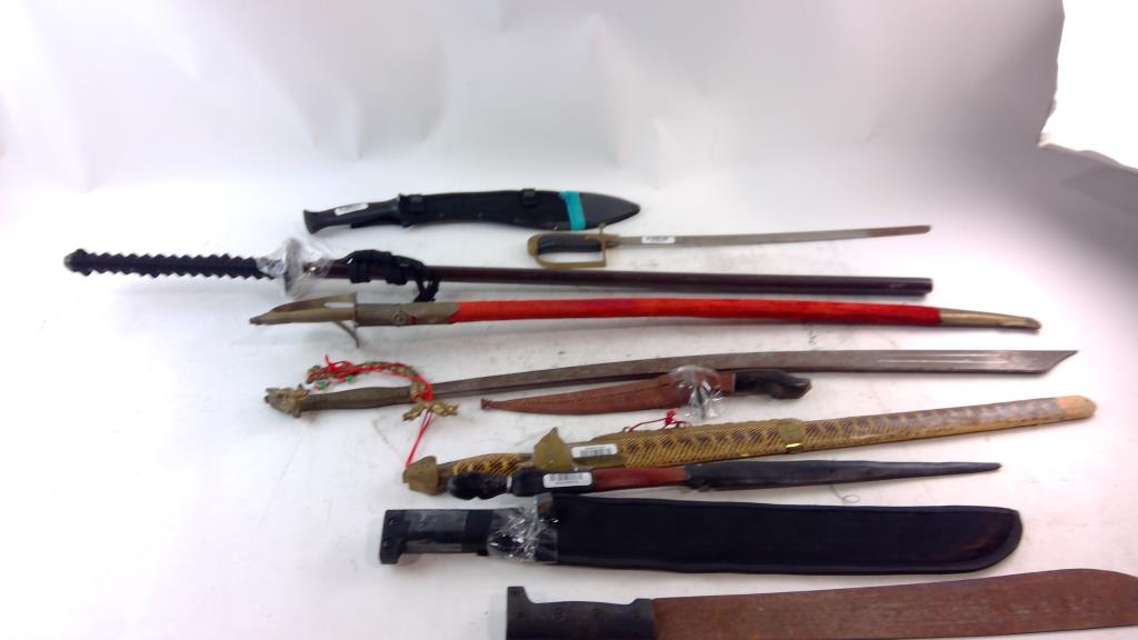 Box Of Swords 6 Pc+ | Property Room