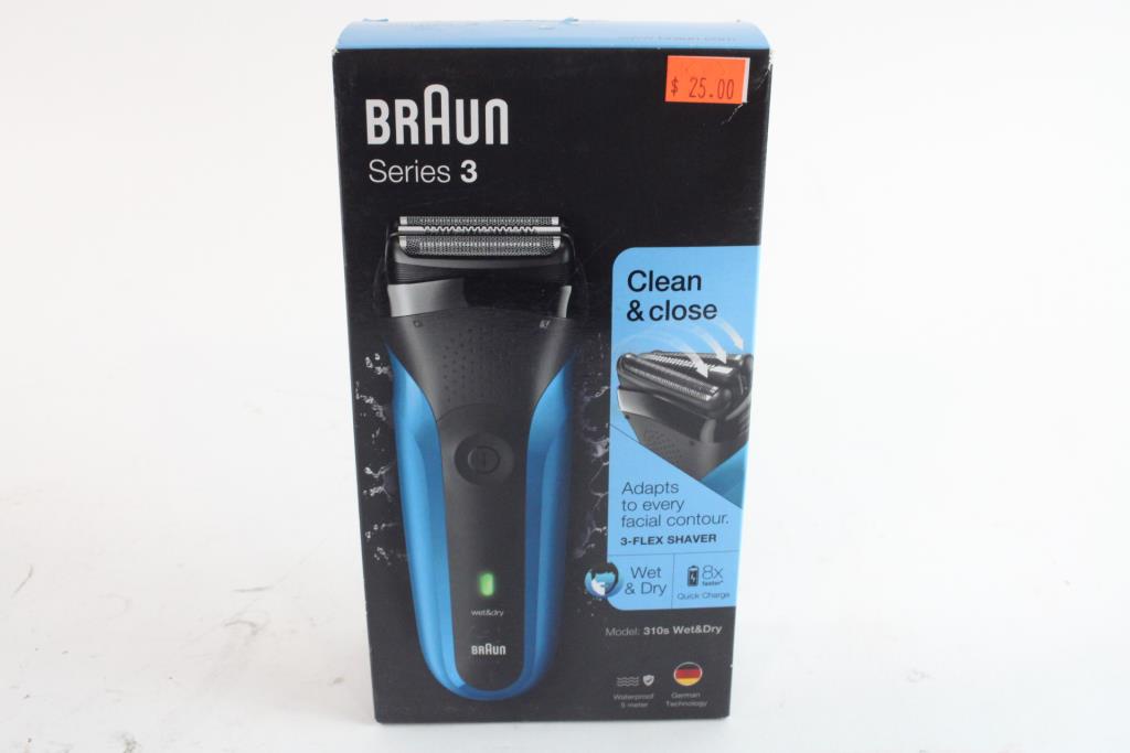 Braun Series 3 Wet/Dry Shaver | Property Room