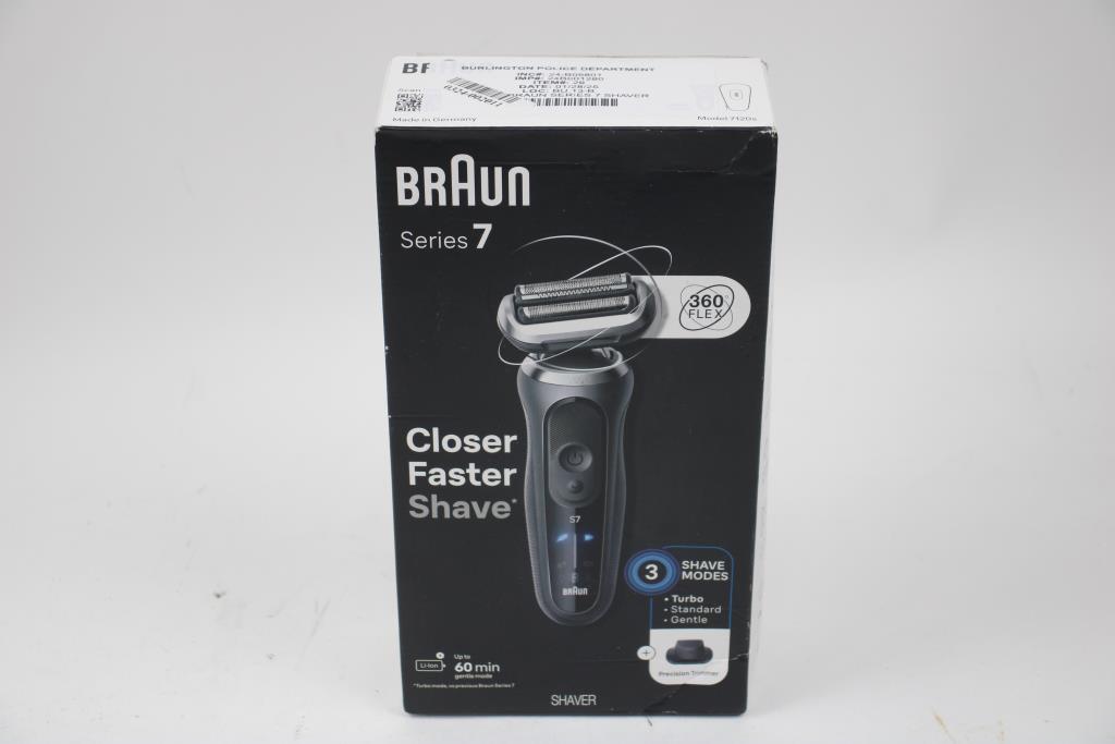 Braun Series 7 Shaver Kit | Property Room