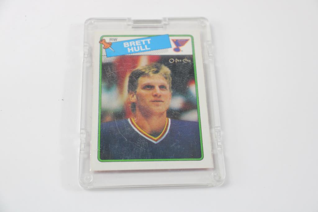 Brett Hull Trading Card In Case | Property Room