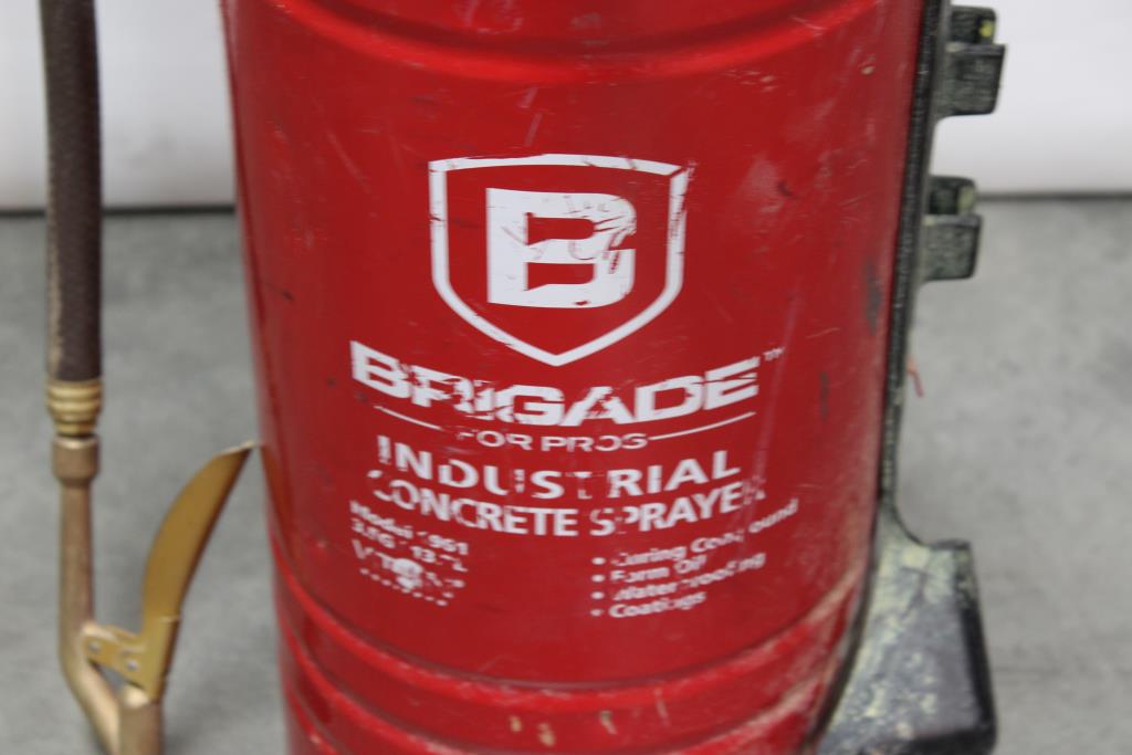 Brigade 3.5 Gal Concrete Sprayer Container #1961 Empty | Property Room