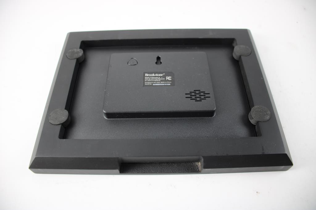 Brookstone PhotoShare Digital Frame And XBox 360 Console, 2 Pieces ...