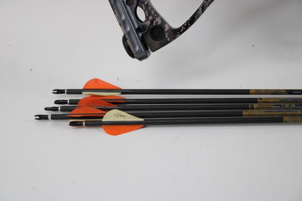 Brown Camoflauge Compound Bow With Legend Case | Property Room