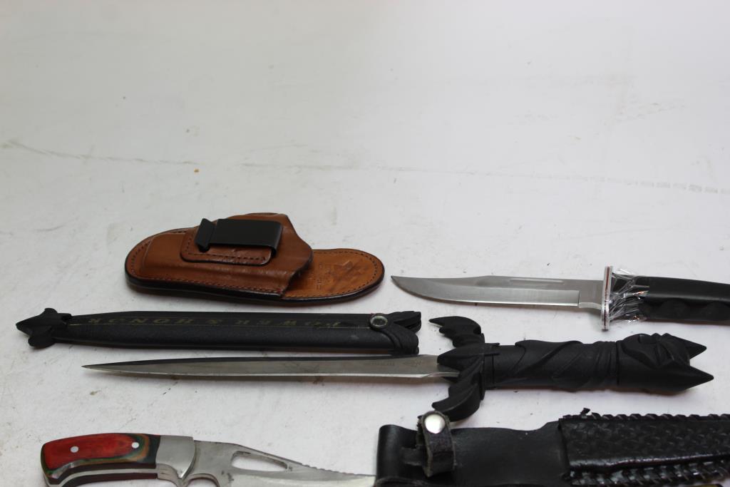 Buck 119 Hunting Knife With Swords, 5 Pieces | Property Room