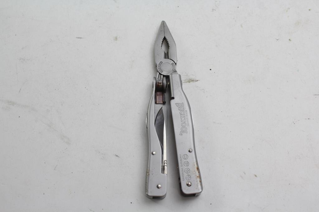 Buck Tool 360 & Mini Mag-Lite Flashlight In Case; 2 Pieces | Property Room