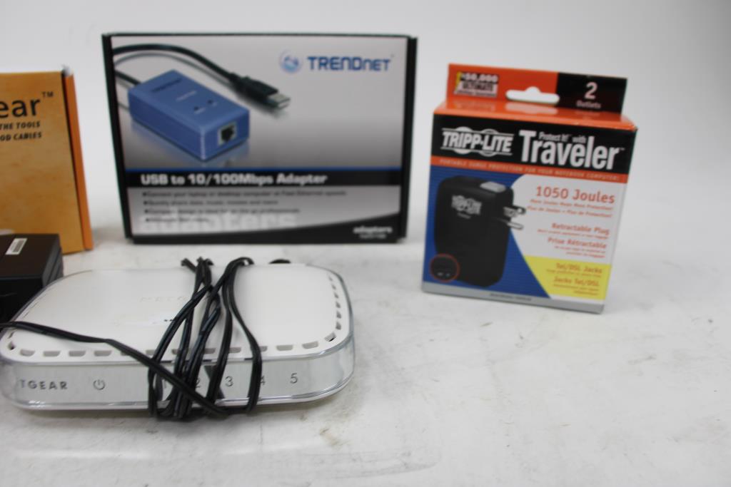 Bulk Lot Adapters, 6 Pieces | Property Room