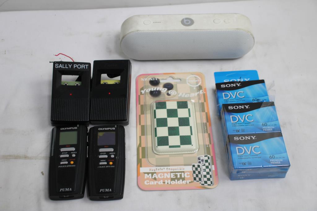 Bulk Lot, Beats Speaker, Adapters,chargers, And More | Property Room