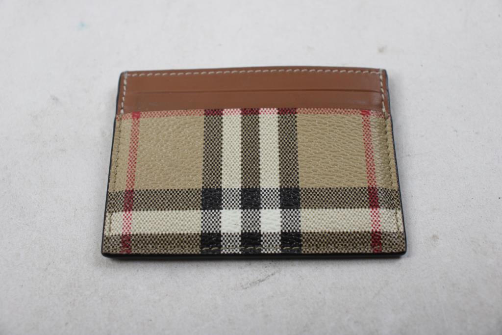 Burberry Designer Credit Card Wallet - Doublechecked By Entrupy ...