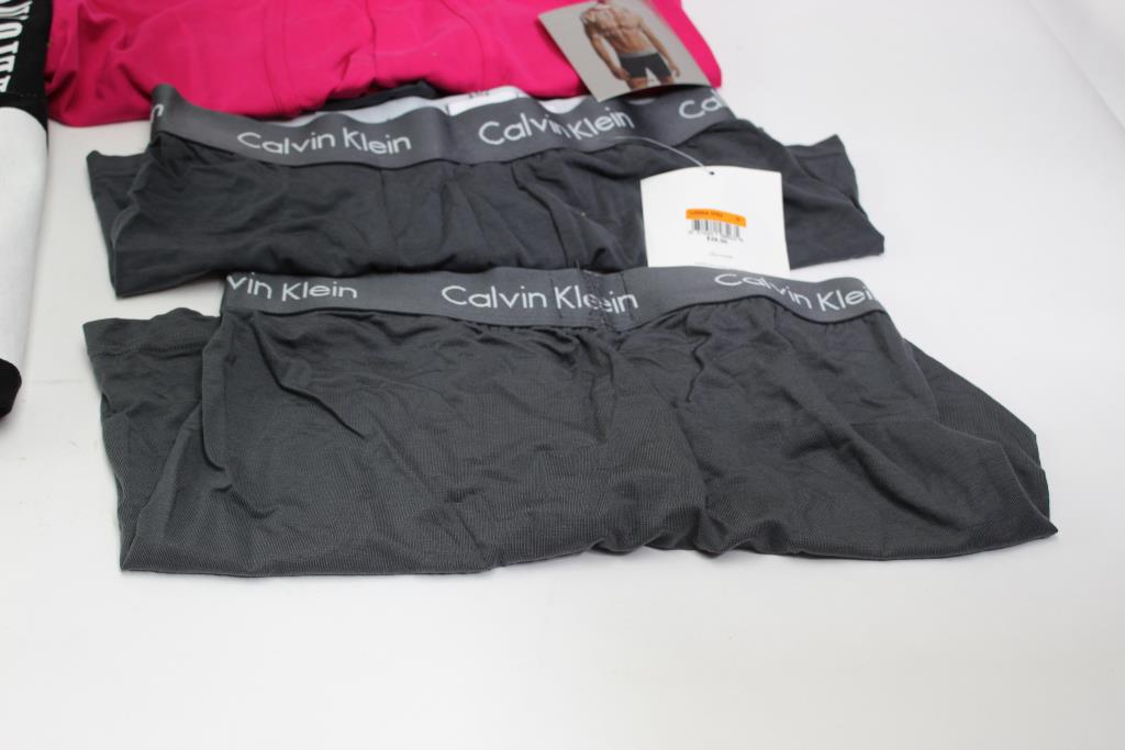 Calvin Klein Boxer Briefs, Trade Mark Walter White Shirt: 4 Items ...