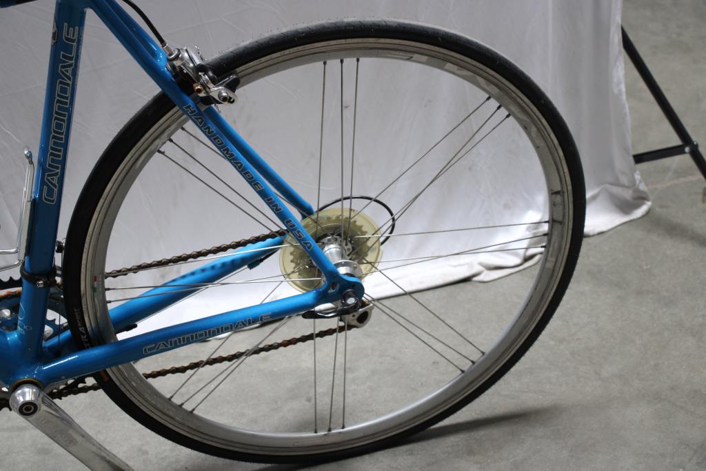 Cannondale R500 Road Bike | Property Room