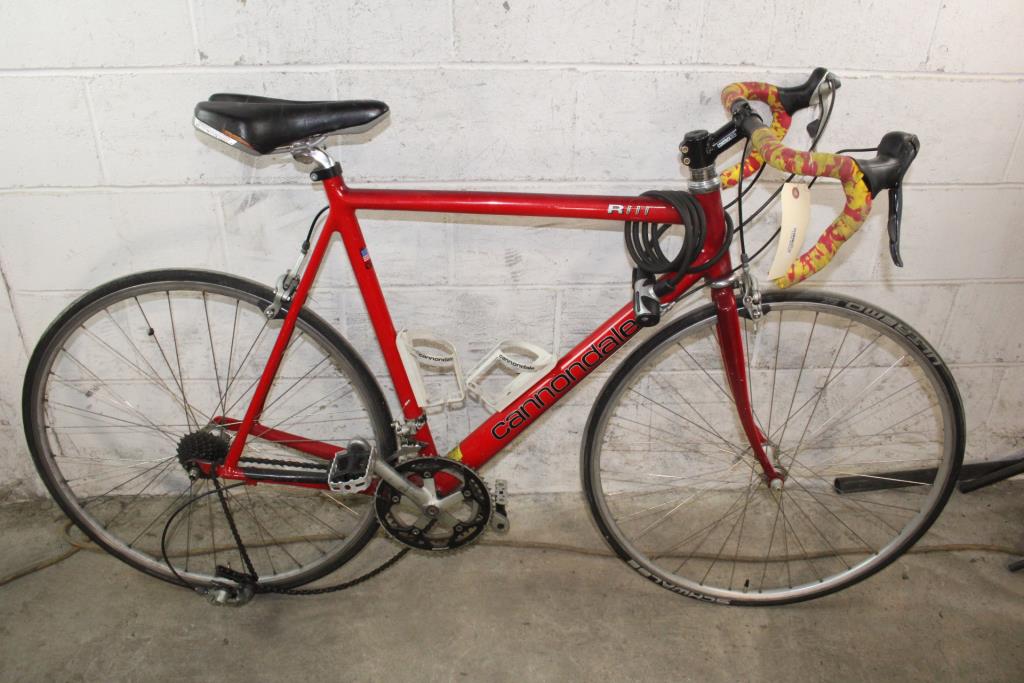 Cannondale R800 Road Bike | Property Room