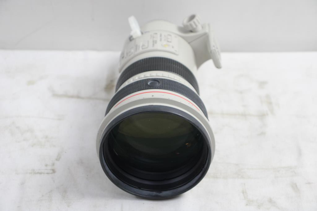 Canon Lens EF 300mm 1:2:8 L IS USM | Property Room