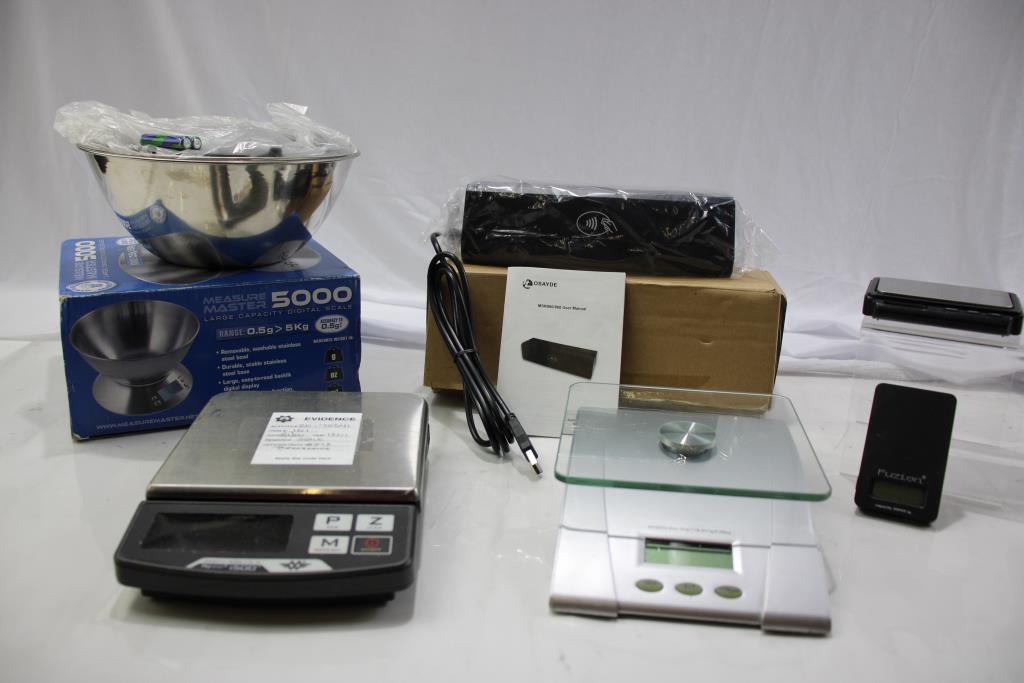Card Reader And Scales 6 Pieces. | Property Room