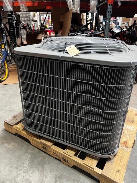 Carrier AC Condenser Model CH16NA030-B | Property Room