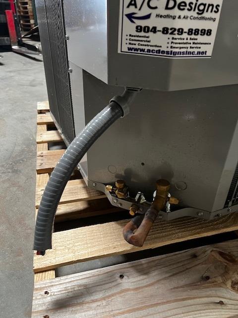 Carrier AC Condenser Model CH16NA030-B | Property Room